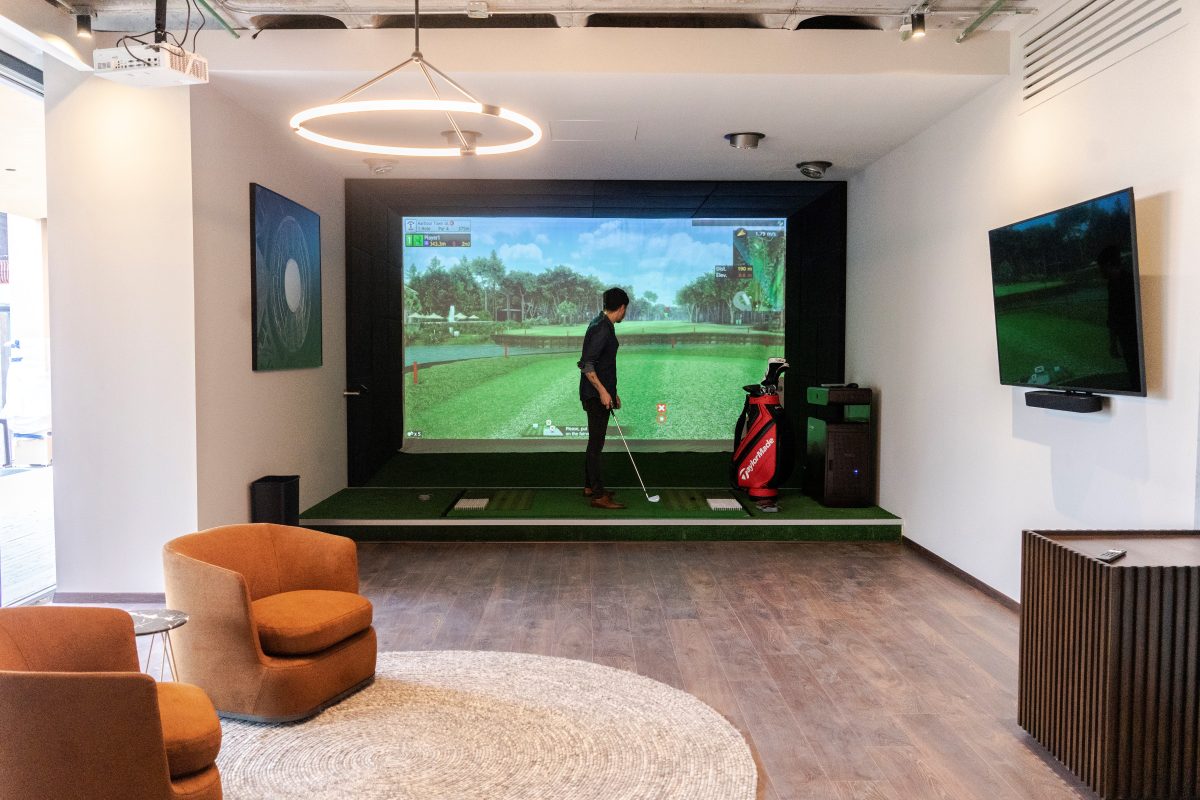 AGREGA GOLFZON A TU EMPRESA - Mulligan's Golf Bar & Restaurant