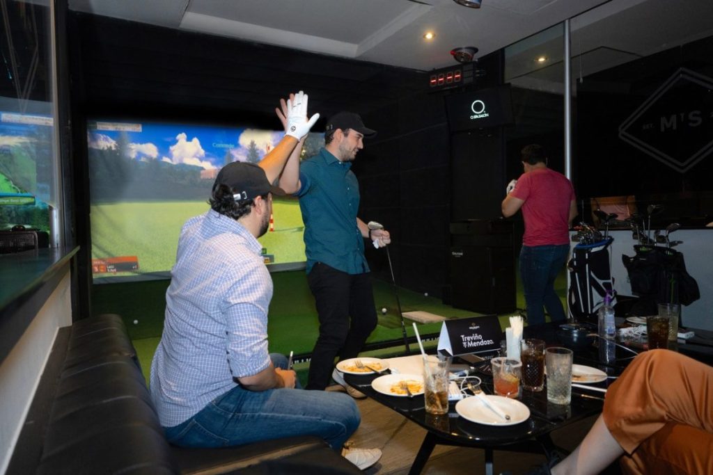 ¿Qué es Golf Station? - Mulligan's Golf Bar & Restaurant