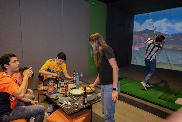 ¿Qué puedo hacer en Golf Station? - Mulligan's Golf Bar & Restaurant